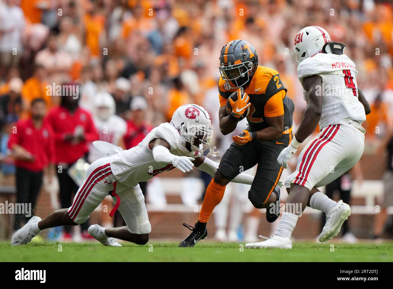 September 9, 2023: Jabari Small #2 of the Tennessee Volunteers runs the ...