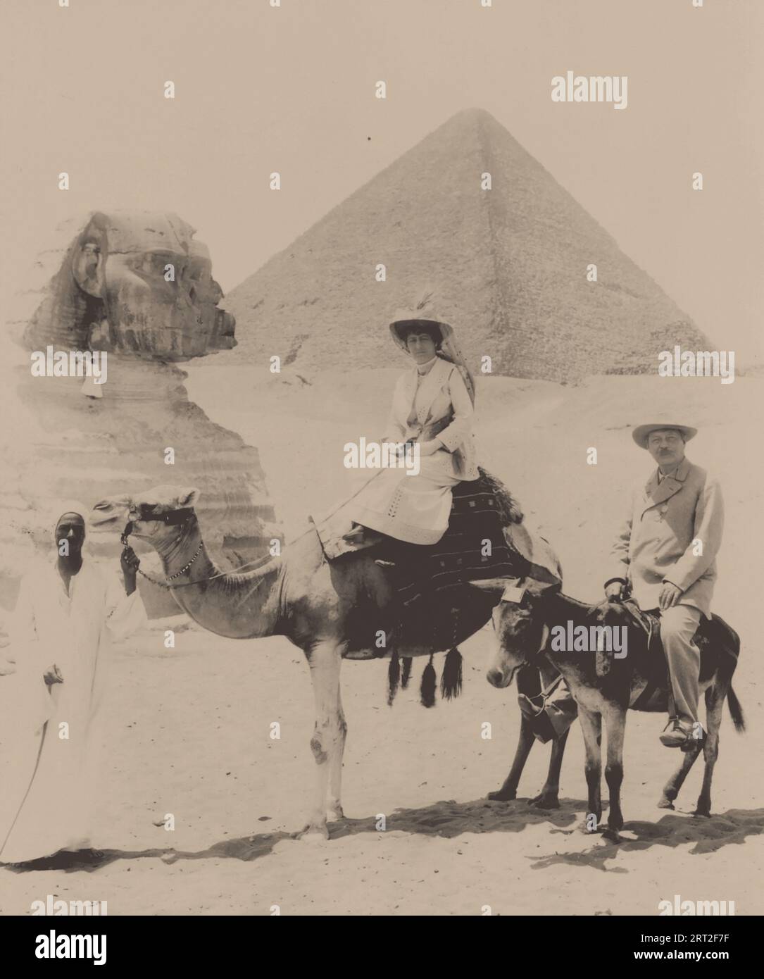 Arthur Conan Doyle and his wife Jean visiting the Pyramids, Egypt, 1907 ...
