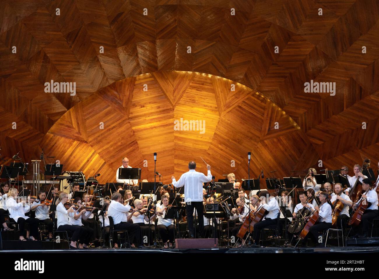 Boston Landmarks Orchestra at the Hatch Shell on the Esplanade in ...