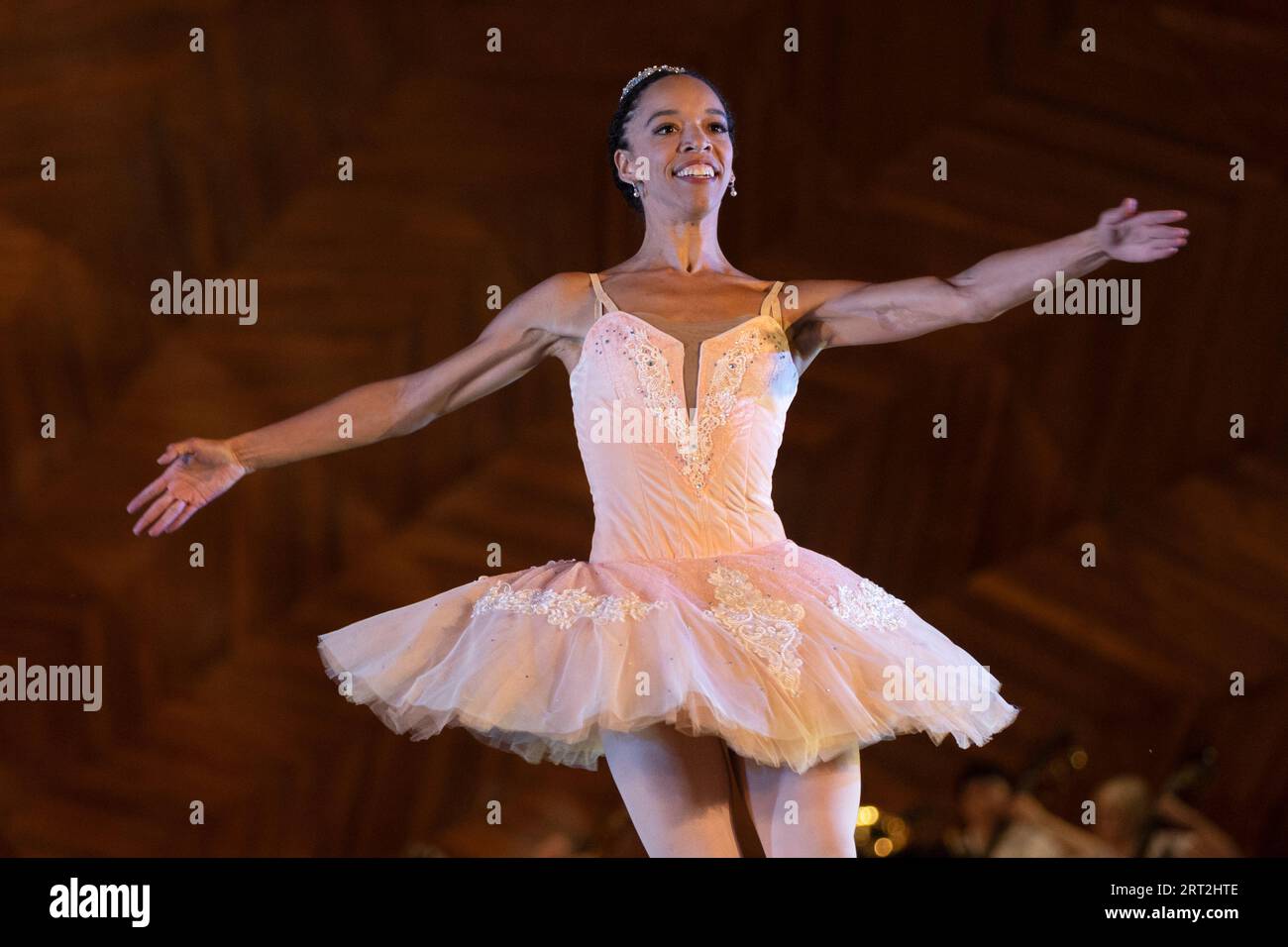 Ballerina perform with the Boston Landmarks Orchestra at the Hatch ...