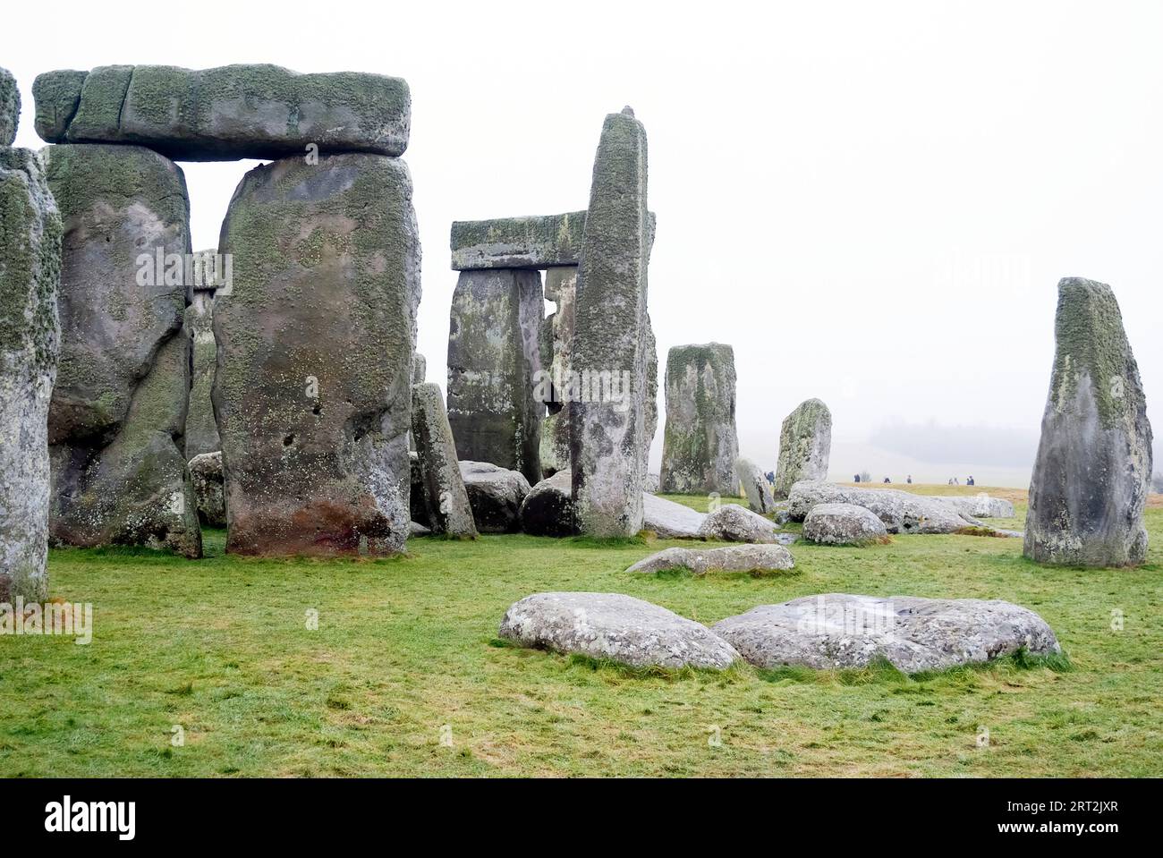 The most famous prehistoric monument in England, Stonehenge was built ...