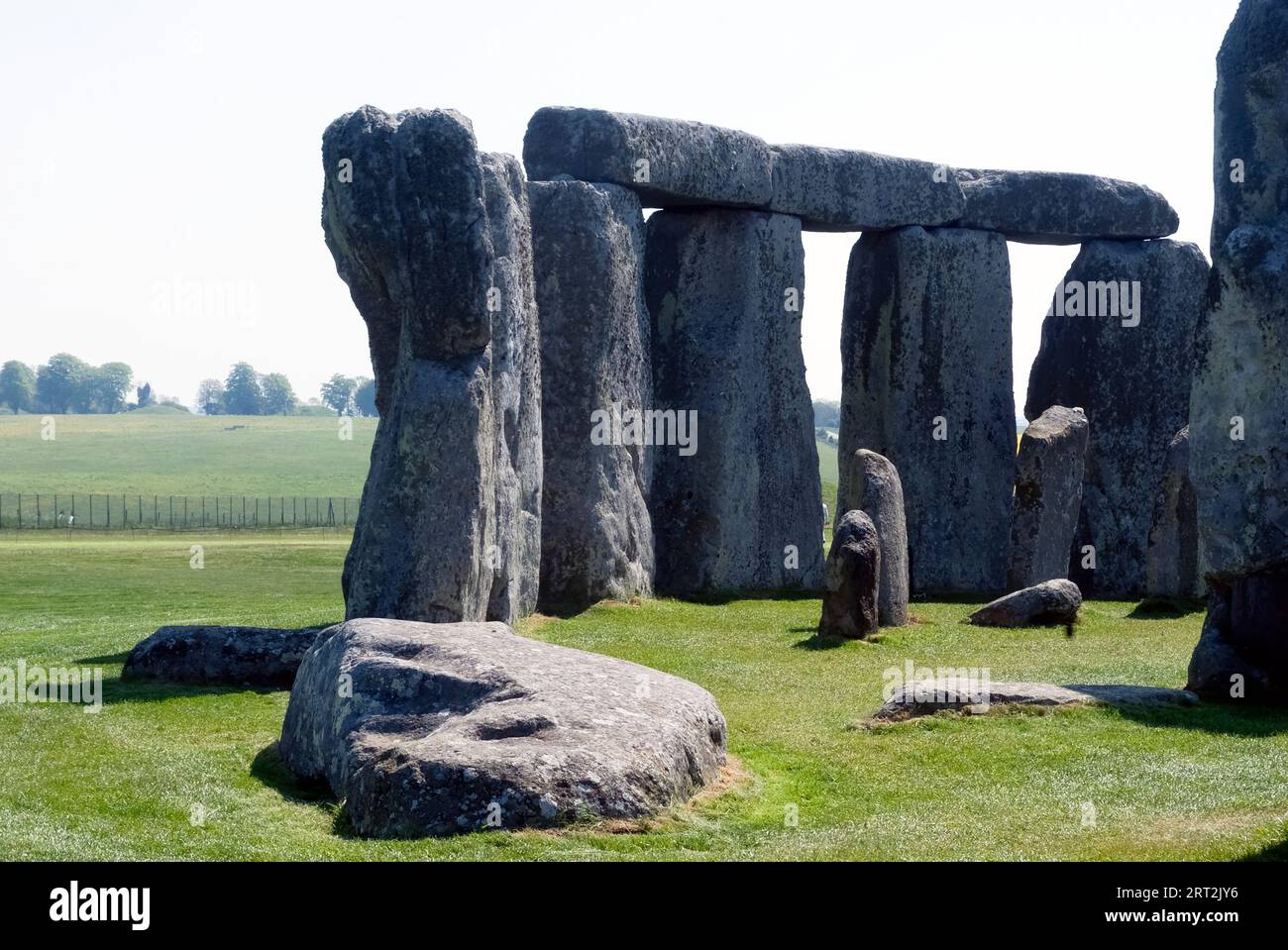 The most famous prehistoric monument in England, Stonehenge was built ...