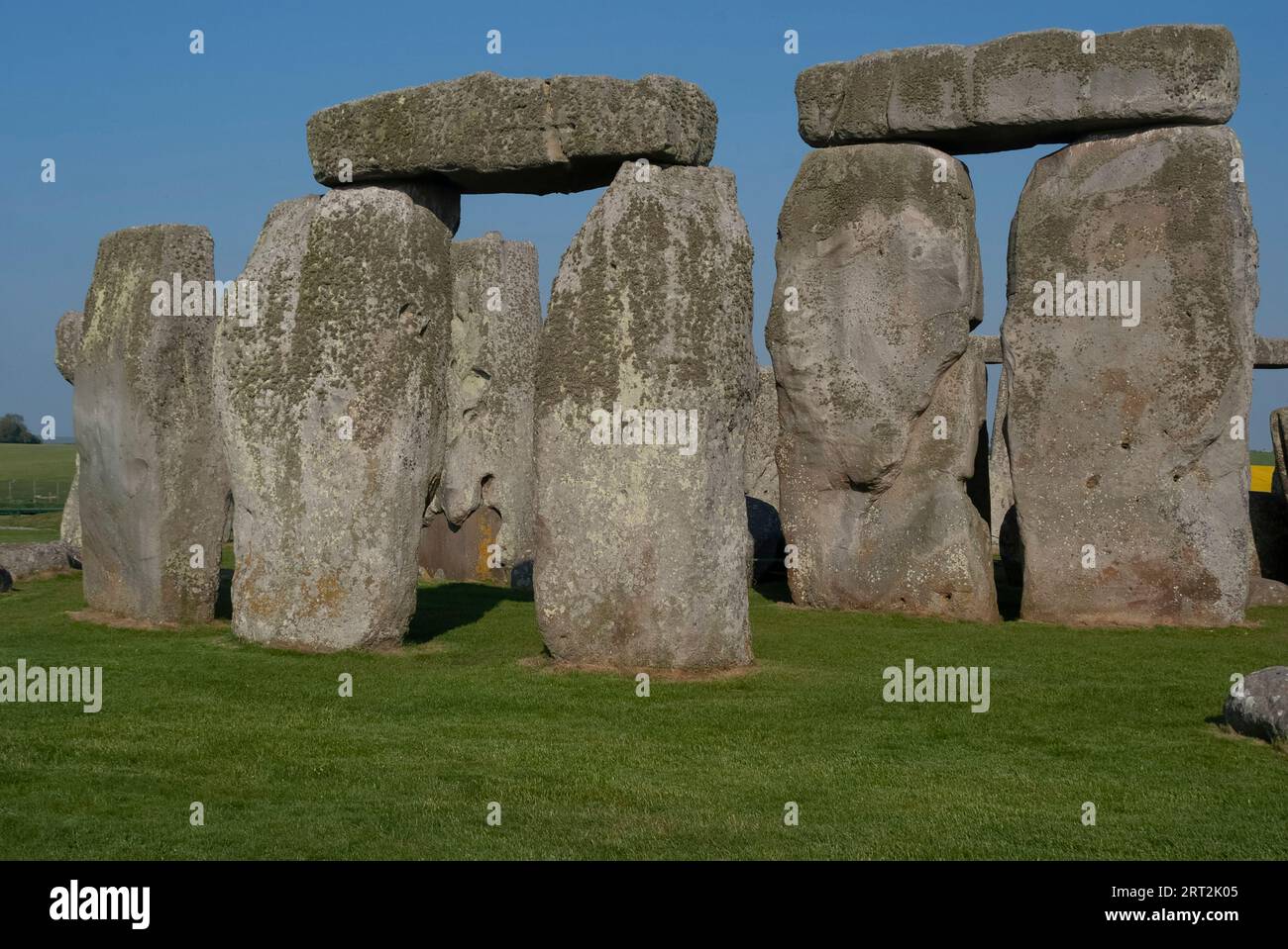 The most famous prehistoric monument in England, Stonehenge was built ...