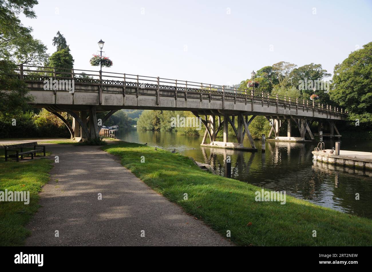 Bridge, Goring-on-Thames, Oxfordshire Stock Photo - Alamy