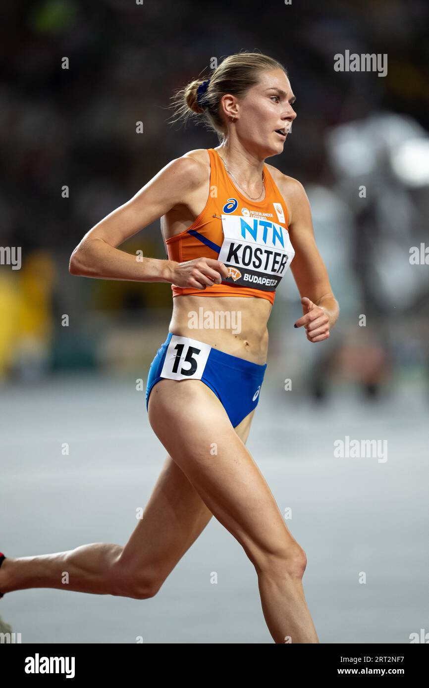 Maureen Koster participating in the 5000 meters relay at the World ...