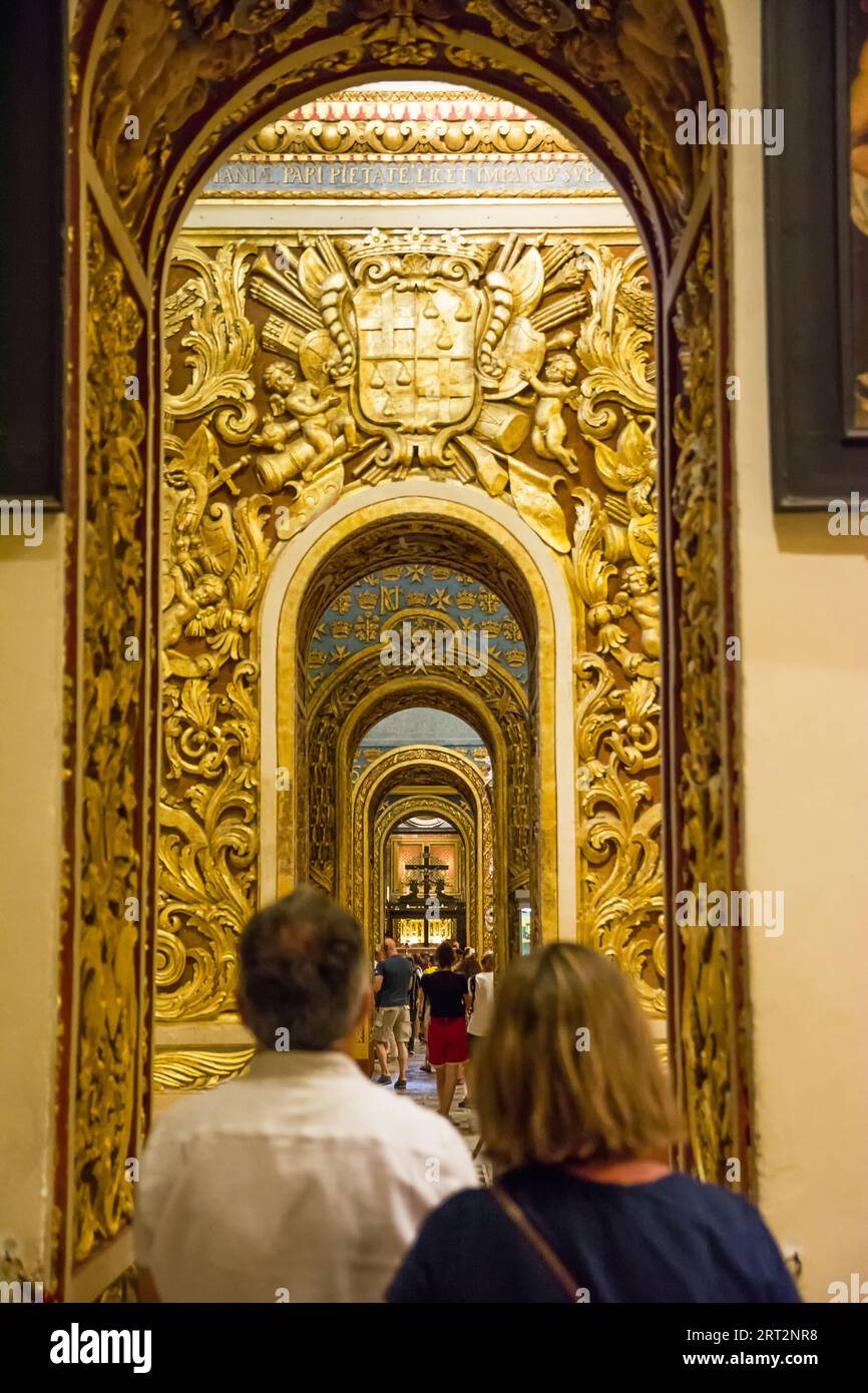 Gold decorated arches spanning the side ai hi-res stock photography and ...