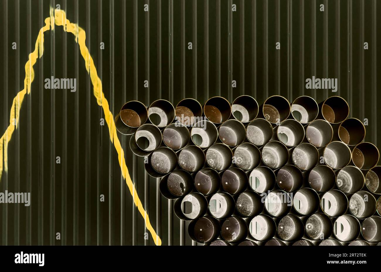 Painting on pipes hi-res stock photography and images - Alamy