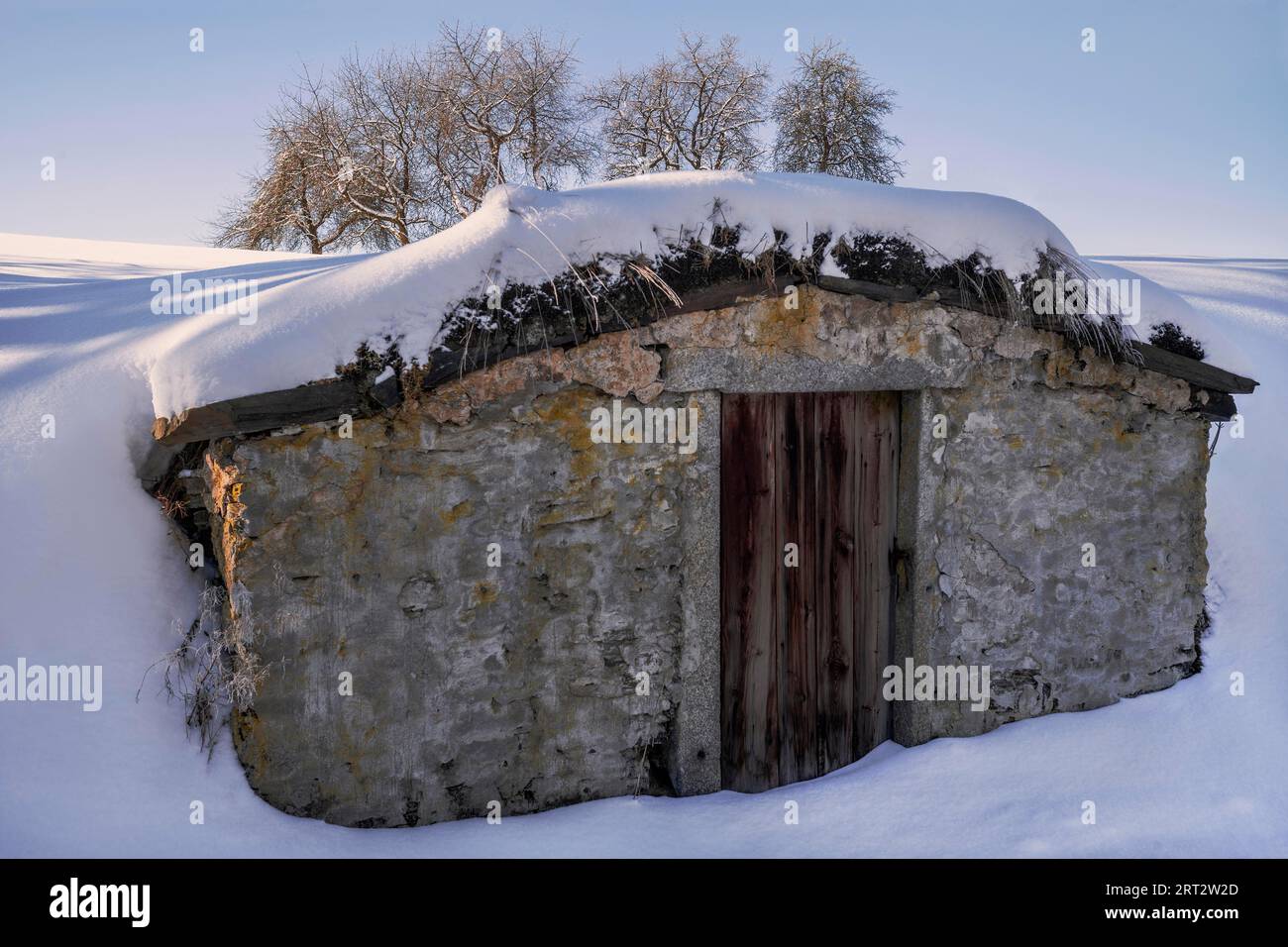 Earth cellar hi-res stock photography and images - Alamy