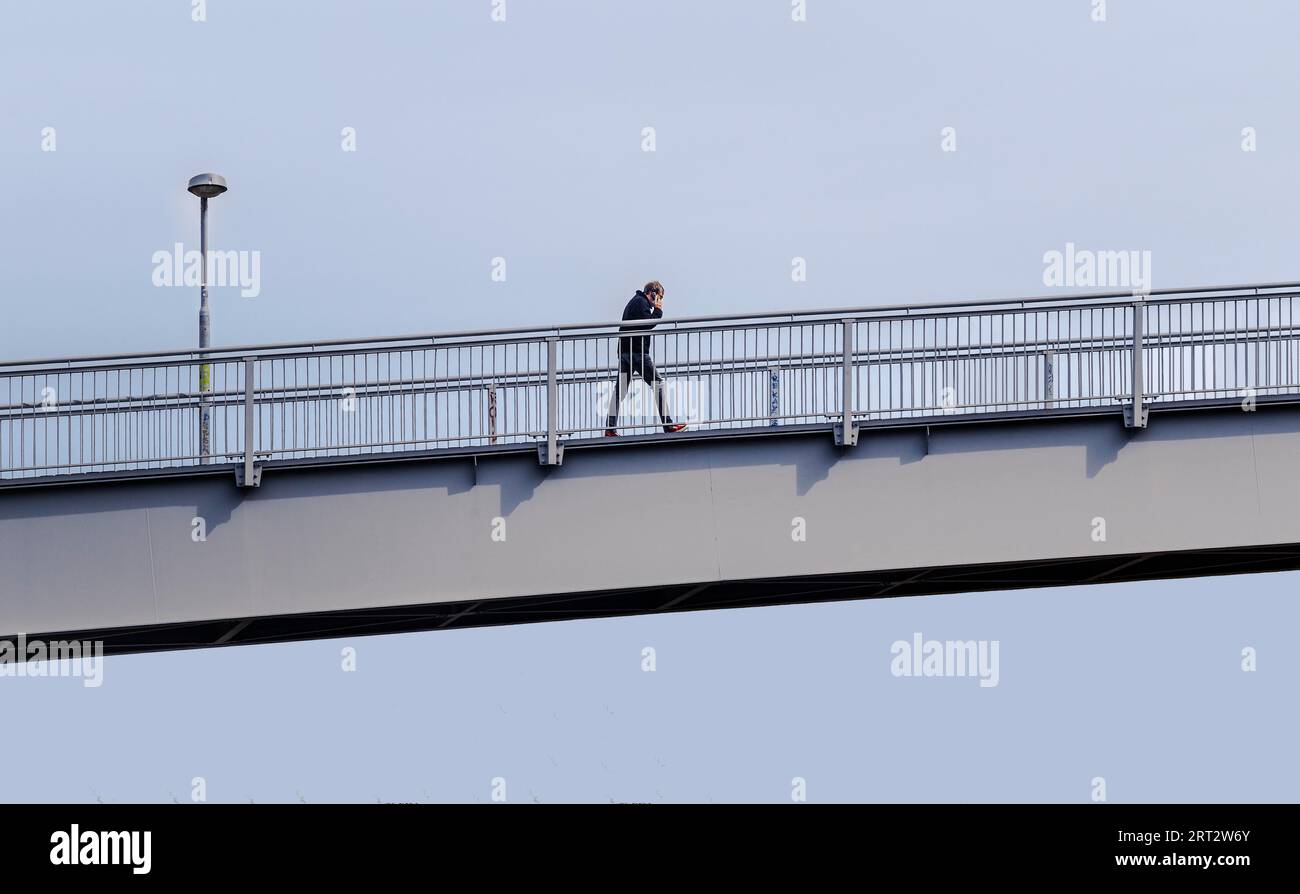 Pedestrian male hi-res stock photography and images - Alamy