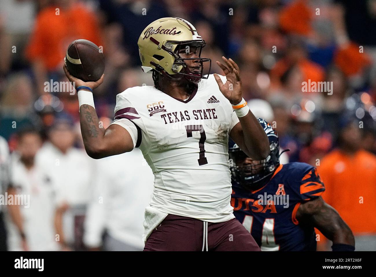 Texas State quarterback TJ Finley (7) during the second half of an NCAA ...