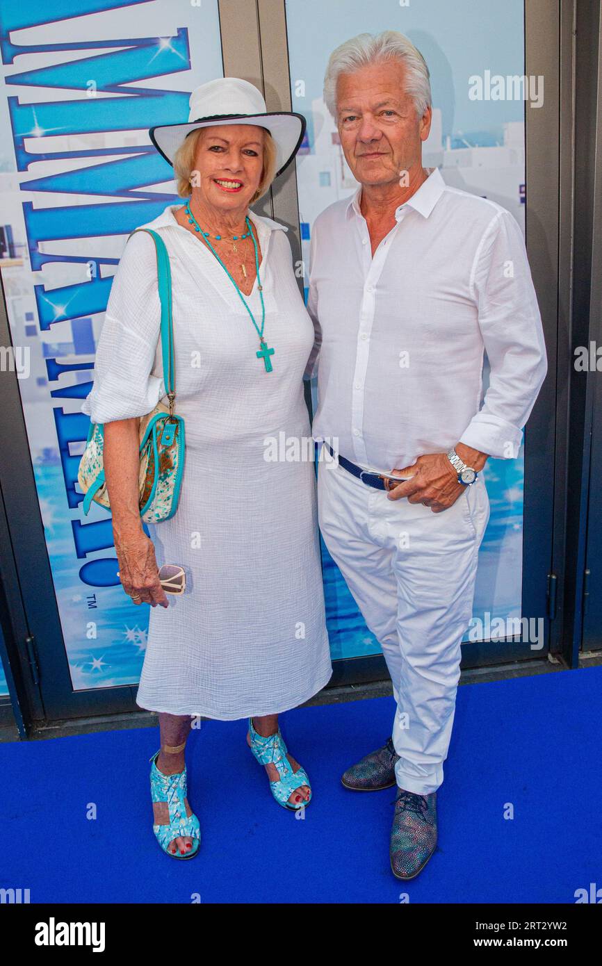 Ria valk hi-res stock photography and images - Alamy