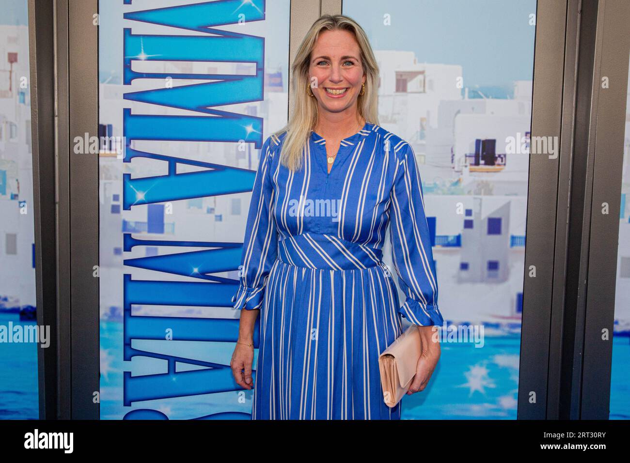 AMSTERDAM - Alexandra Alphenaar on the blue carpet during the premiere ...