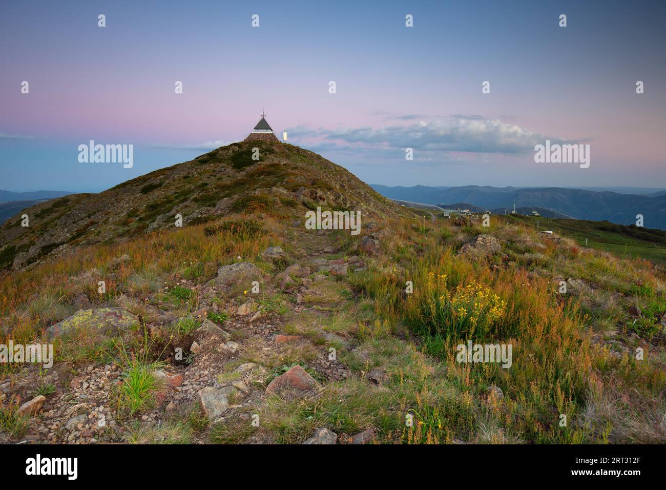 The view at sunset from the summit of Mt Buller over the Victorian Alps ...