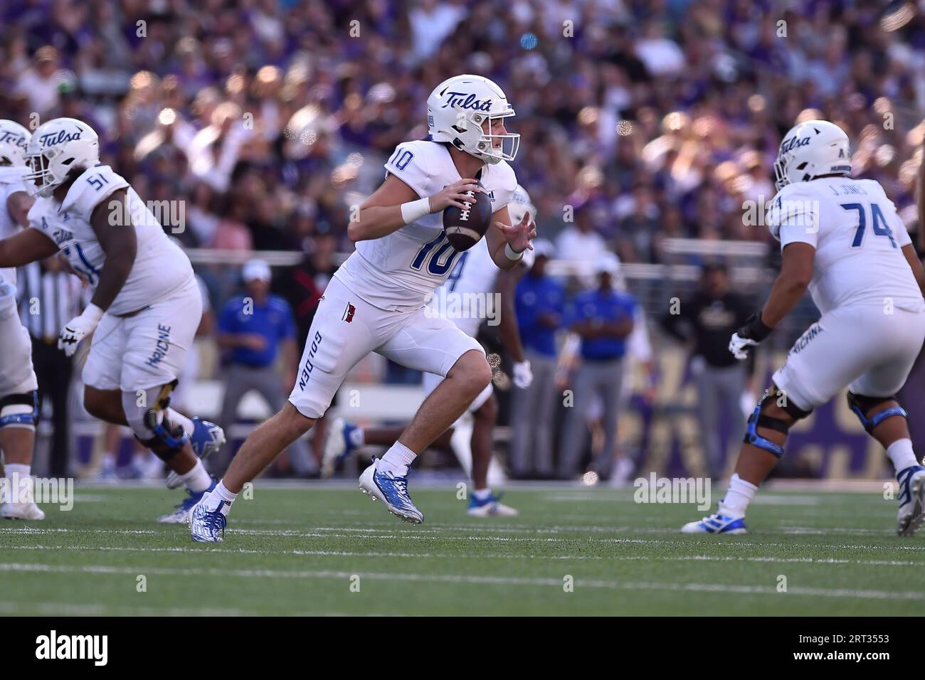 Seattle, WA, USA. 09th Sep, 2023. Tulsa Golden Hurricane quarterback ...