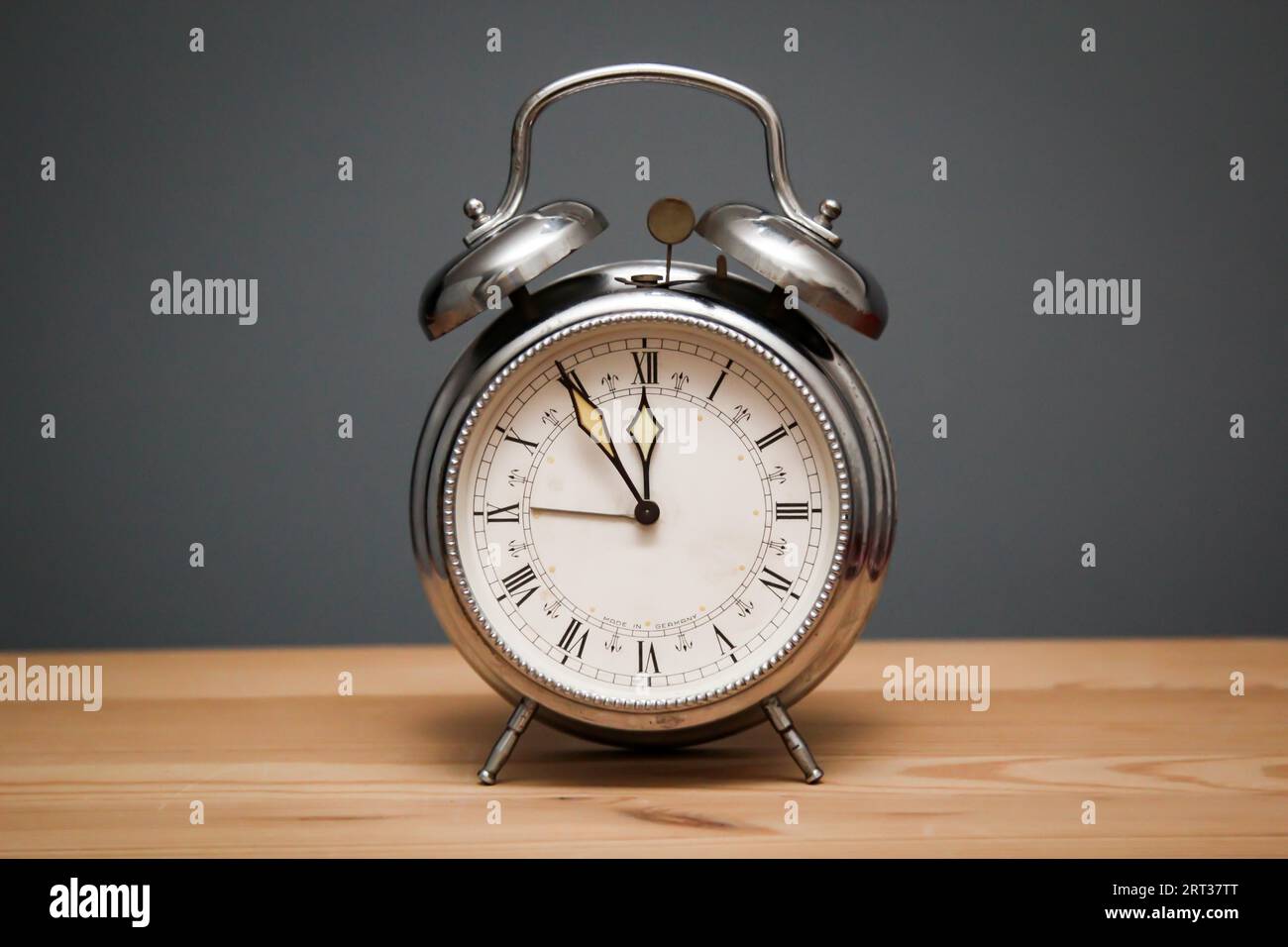 Old alarm clock hi-res stock photography and images - Alamy
