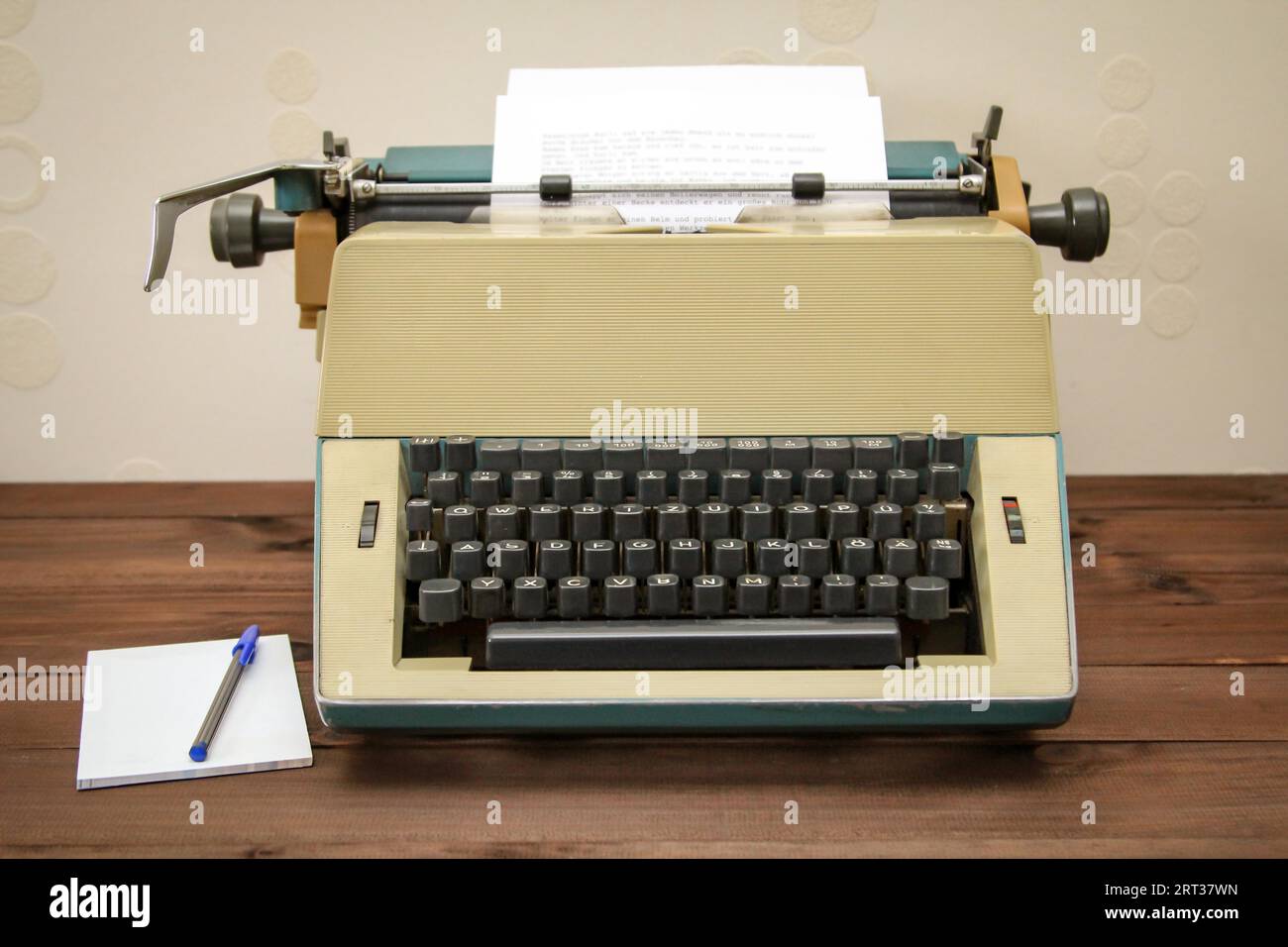 Details of an old typewriter Stock Photo - Alamy