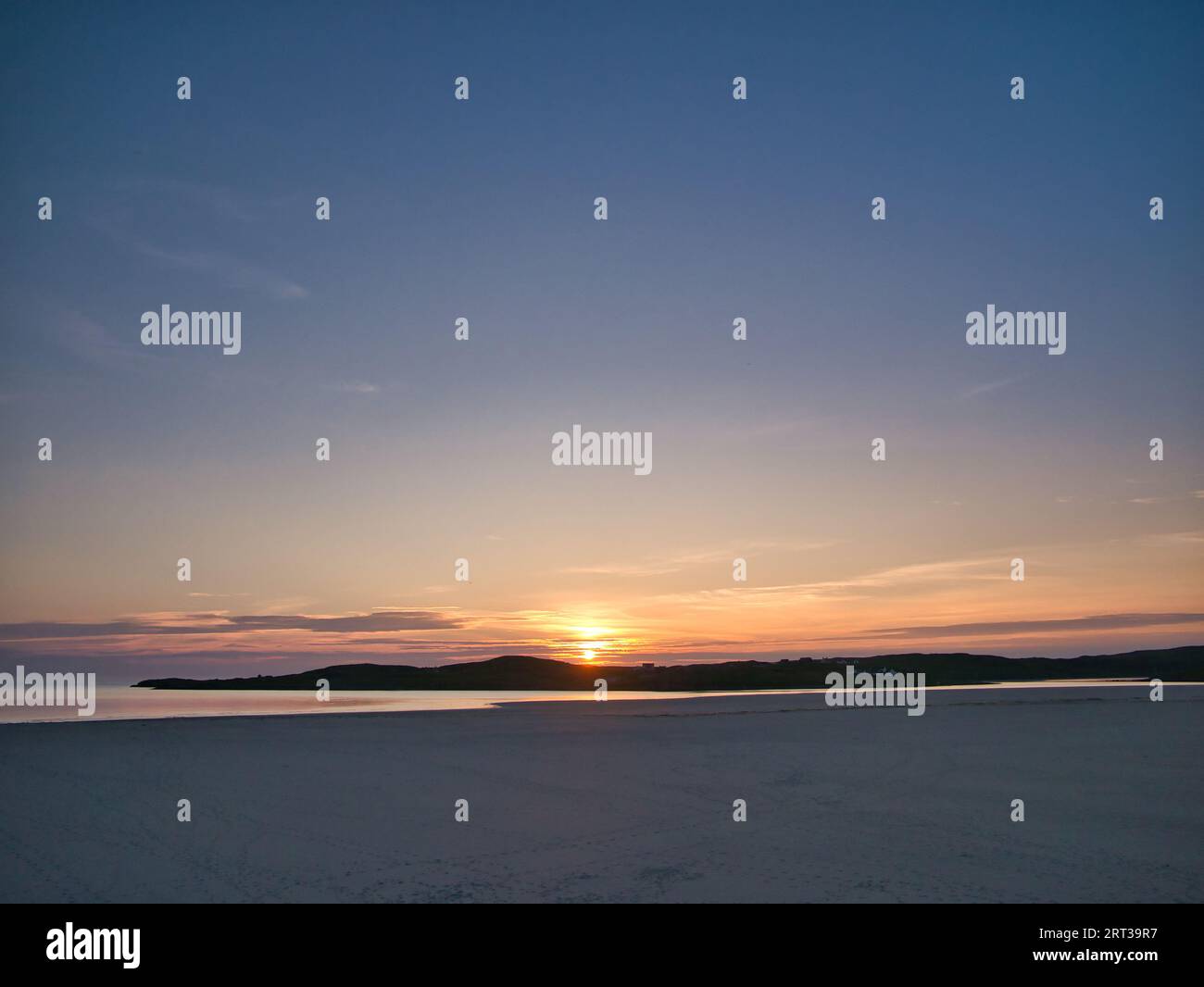 Sunset over the deserted Ardroil Sands (Uig Sands) on the Isle of Lewis ...