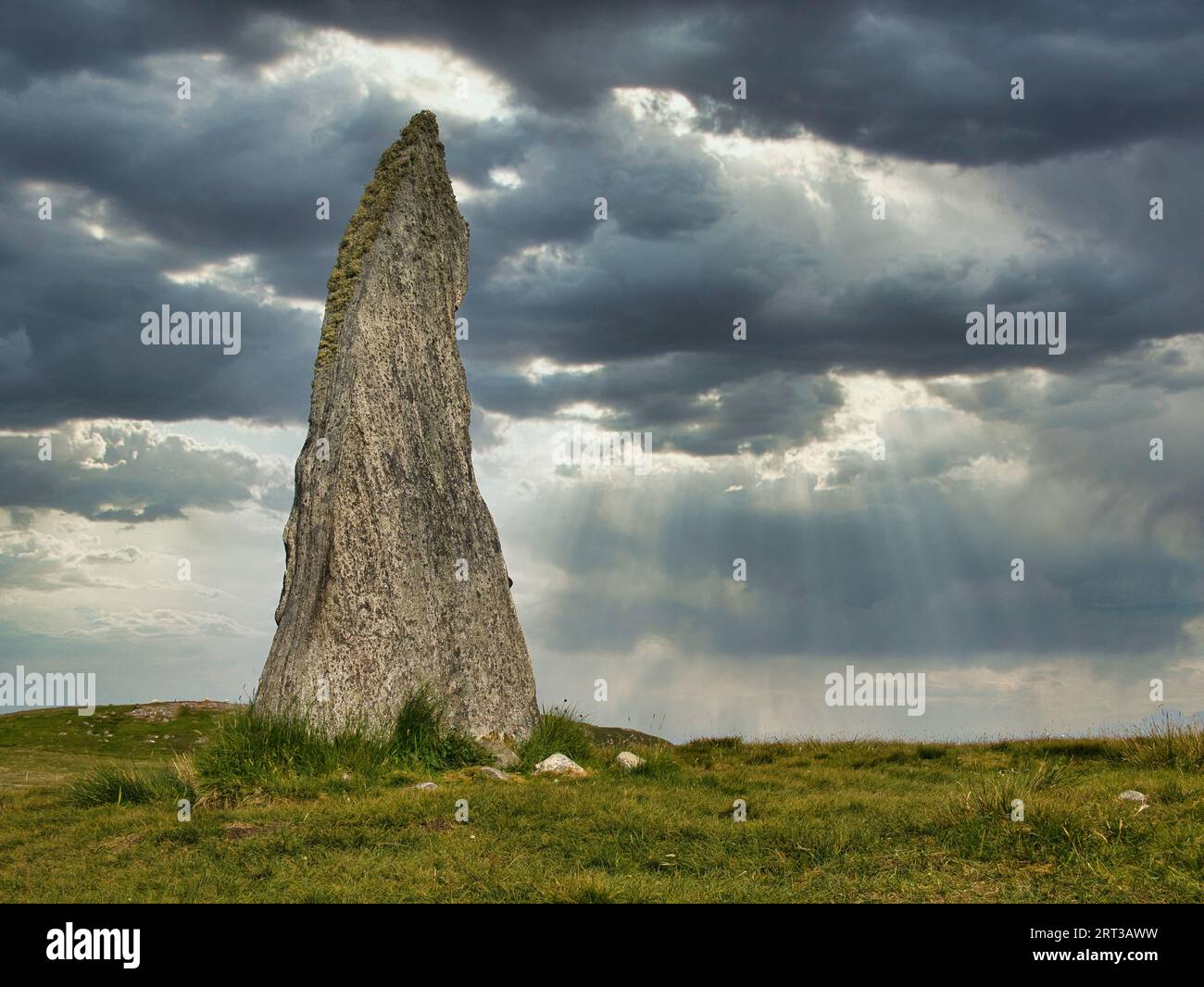 A standing stone at Callanish 2 - an arrangement of standing stones ...