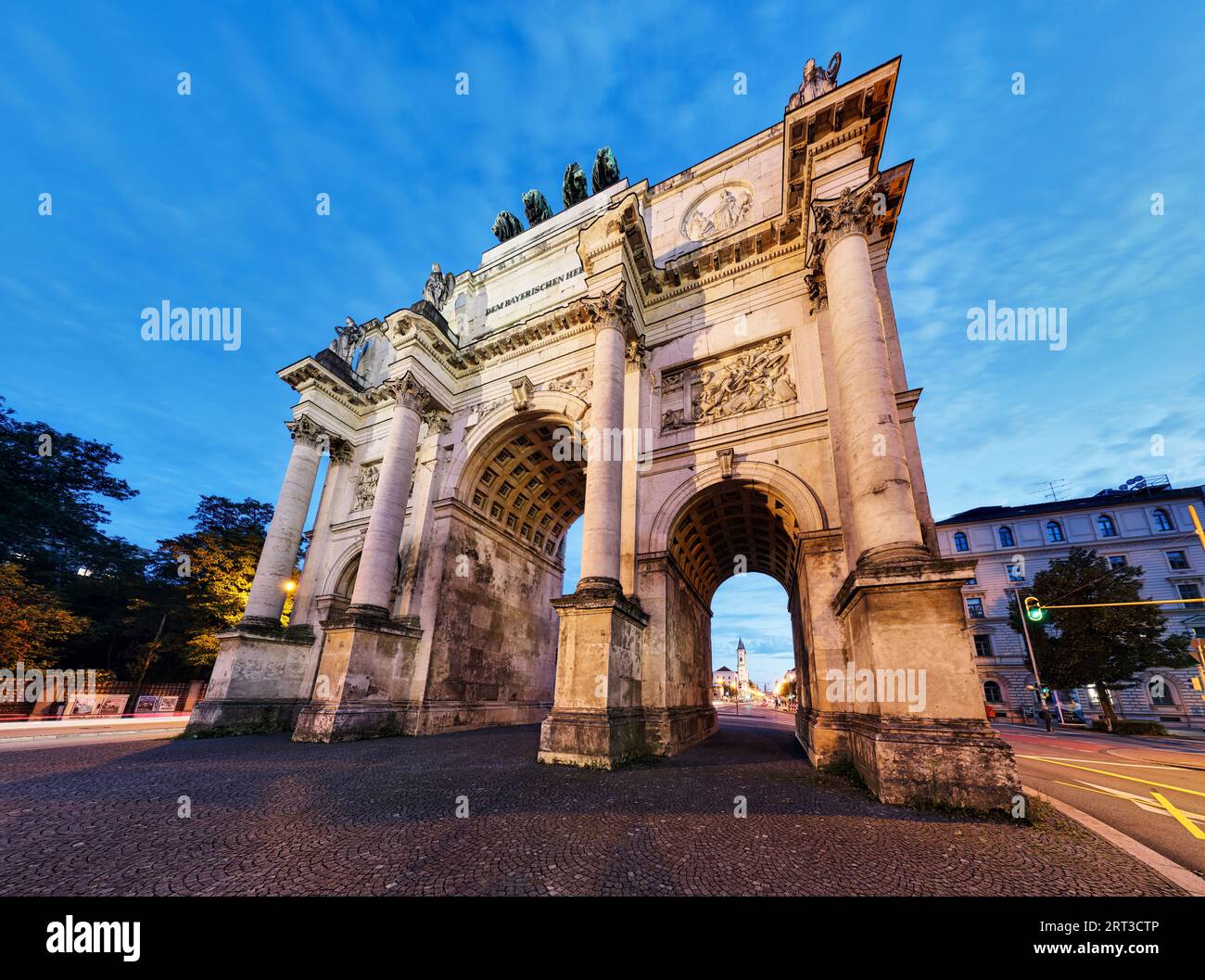 Victory Gate in Munich - Siegestor, Germany at dusk Stock Photo - Alamy