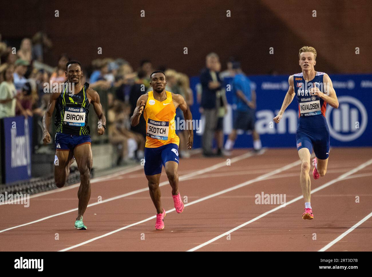 Leungo Scotch of Botswana competing in the men’s 400m at the Allianz ...