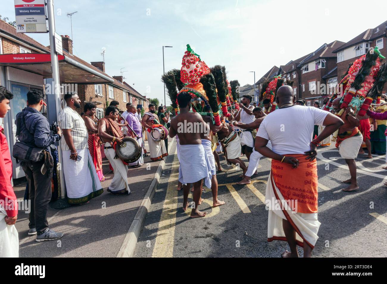 London, UK. 10th September 2023. Thousands of Hindu worshippers gather ...