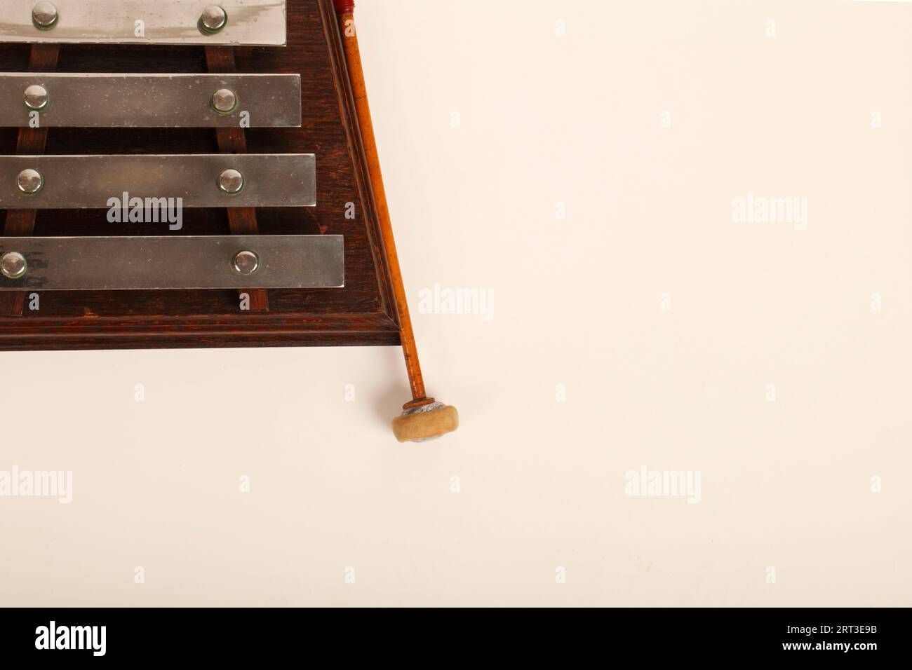 Glockenspiel percussion instrument hi-res stock photography and images ...