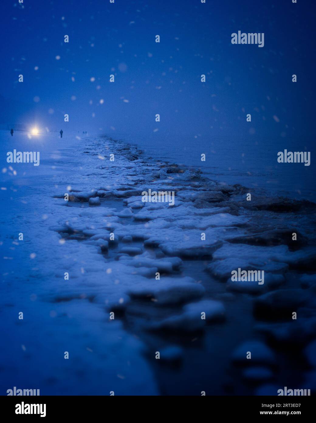 Snowfall on beach hi-res stock photography and images - Alamy