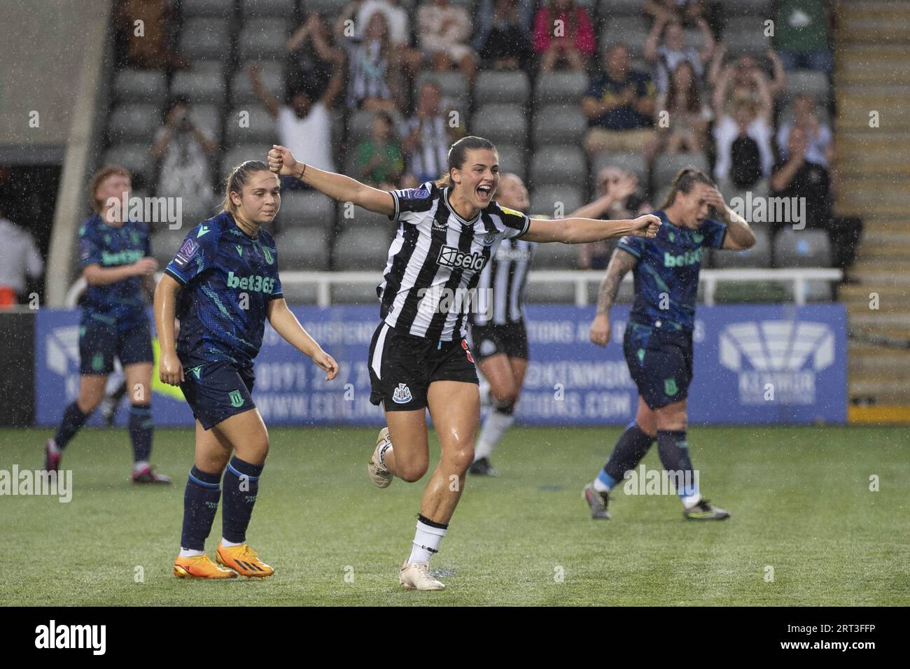 Newcastle Upon Tyne, Reino Unido. 10th Sep, 2023. 0) second goal during ...
