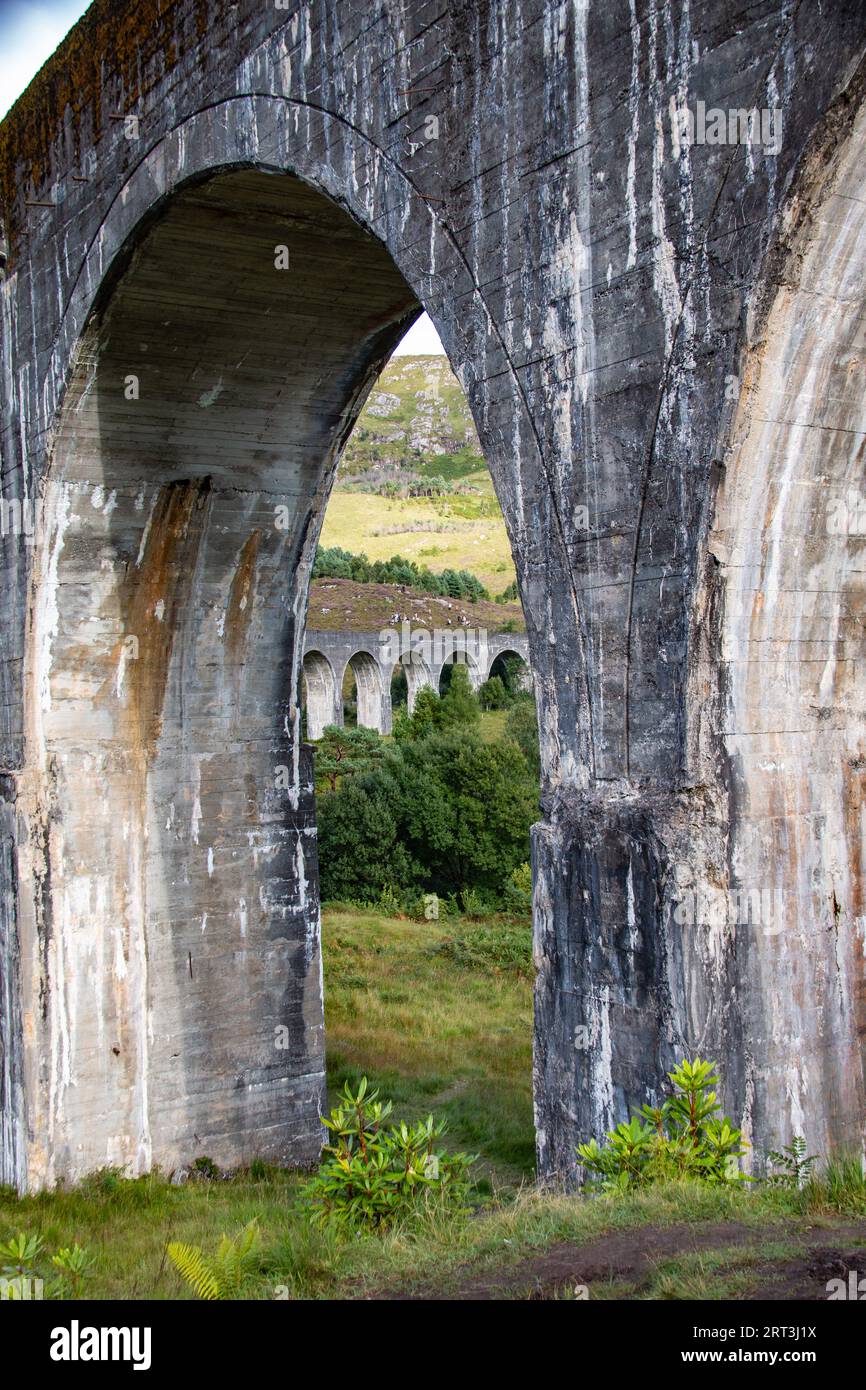 Glenfinnan Viaduct, iconic 1901 railway with a curving, 21-arch span ...