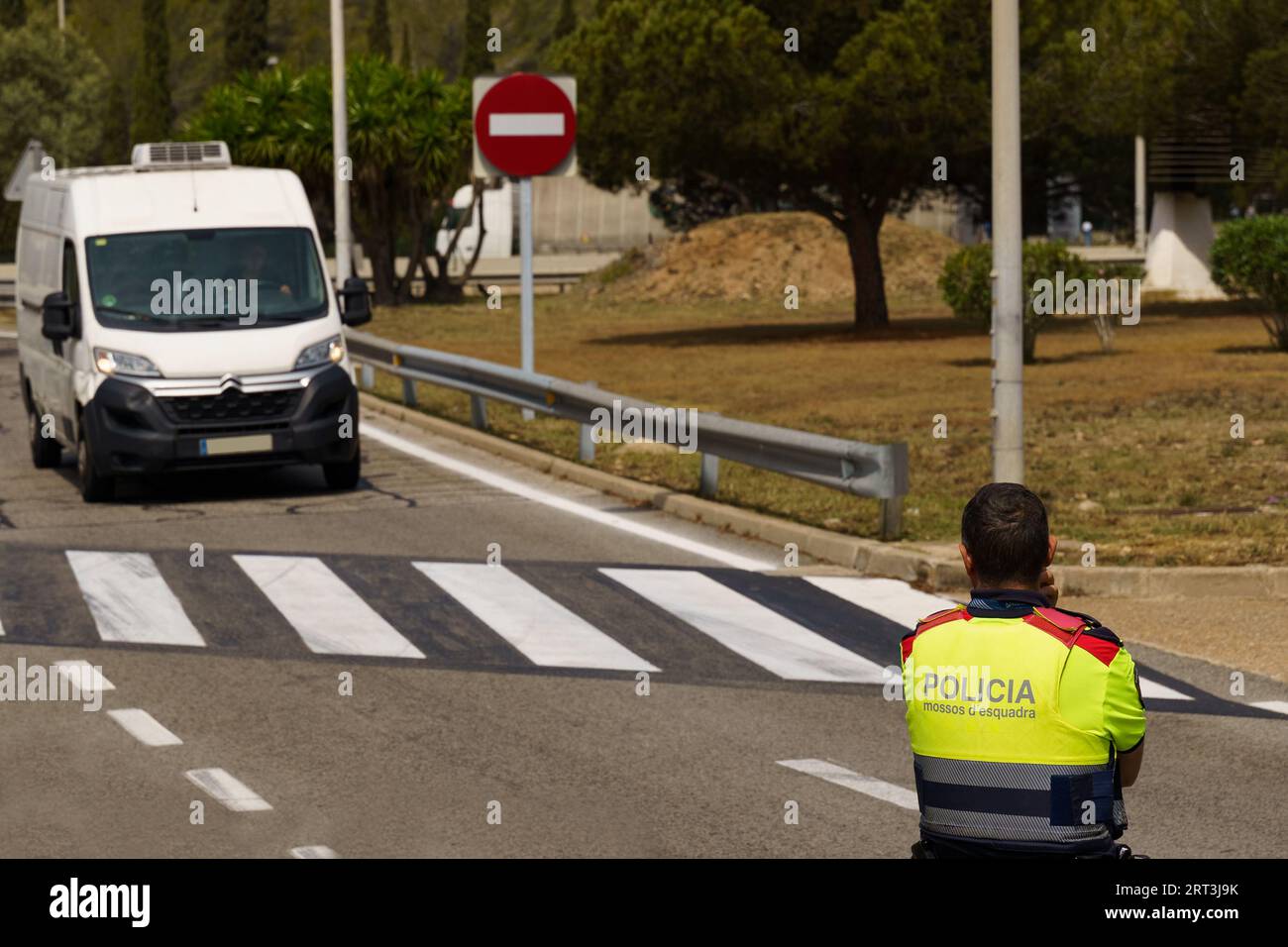 Spanish policeman hi-res stock photography and images - Alamy