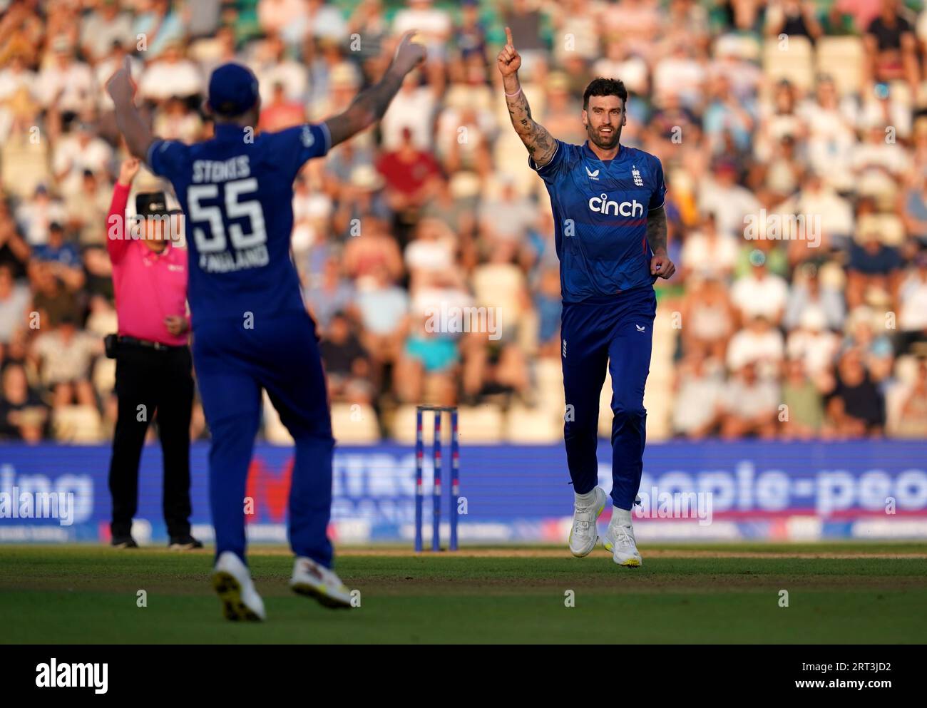 Tom latham ben stokes hi-res stock photography and images - Alamy