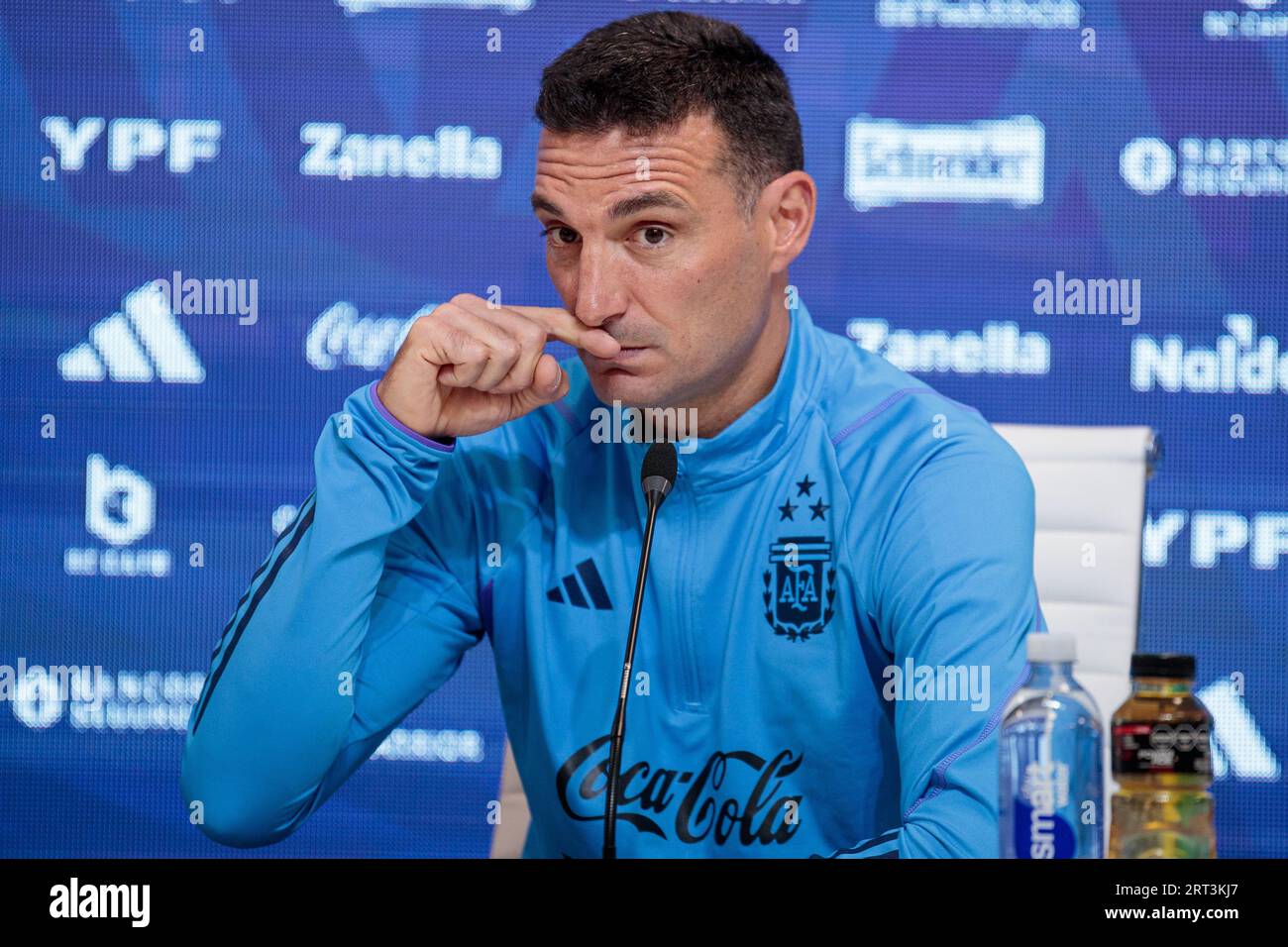 Lionel Scaloni in Press Conference Stock Photo - Alamy