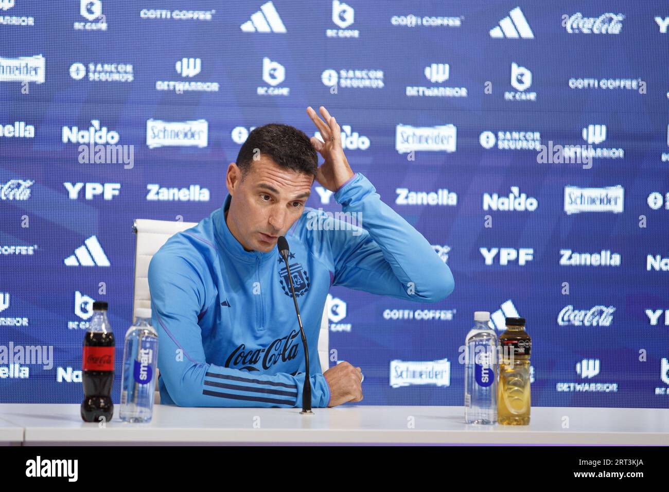 Lionel Scaloni in Press Conference Stock Photo - Alamy