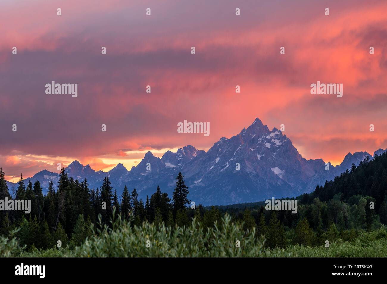 Sage field fire hi-res stock photography and images - Alamy