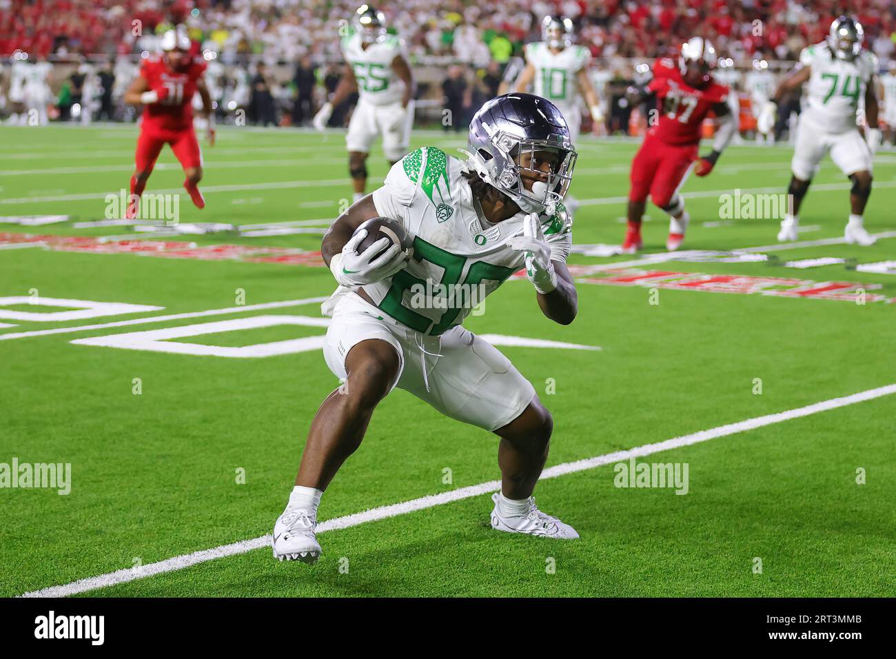 Lubbock, Texas, USA. 9th Sep, 2023. Oregon Ducks running back Jordan ...