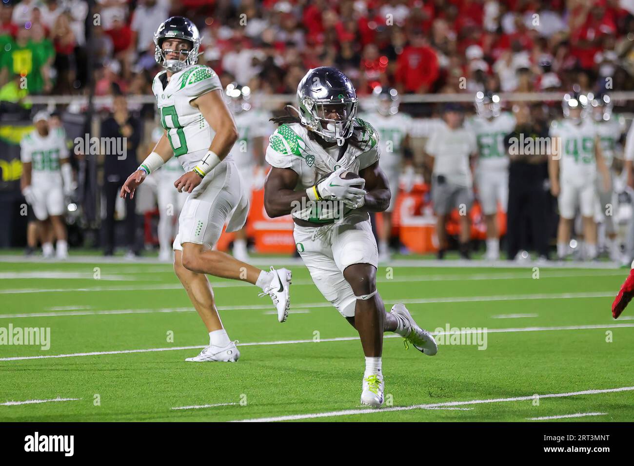 Lubbock, Texas, USA. 9th Sep, 2023. Oregon Ducks running back Noah ...