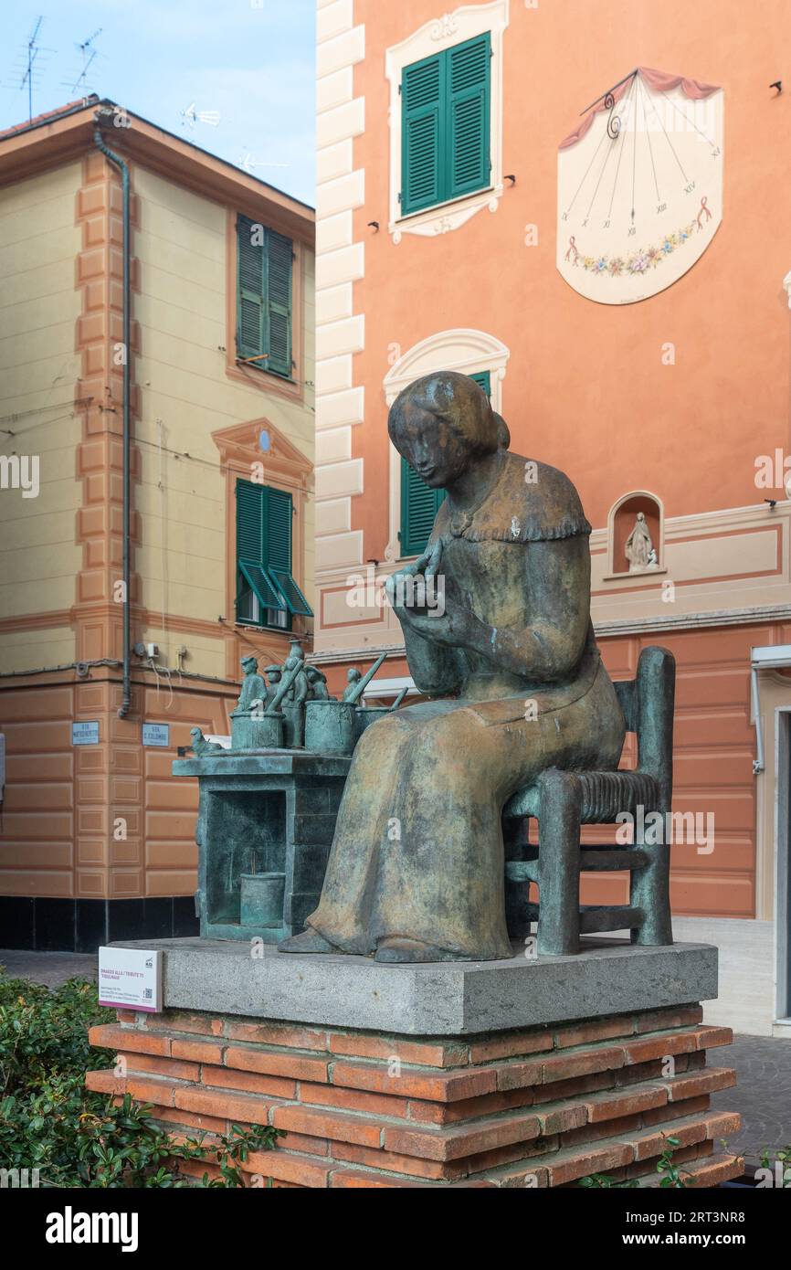 The bronze statue "La Figulinaia" by Umberto Piombino in the historic ...