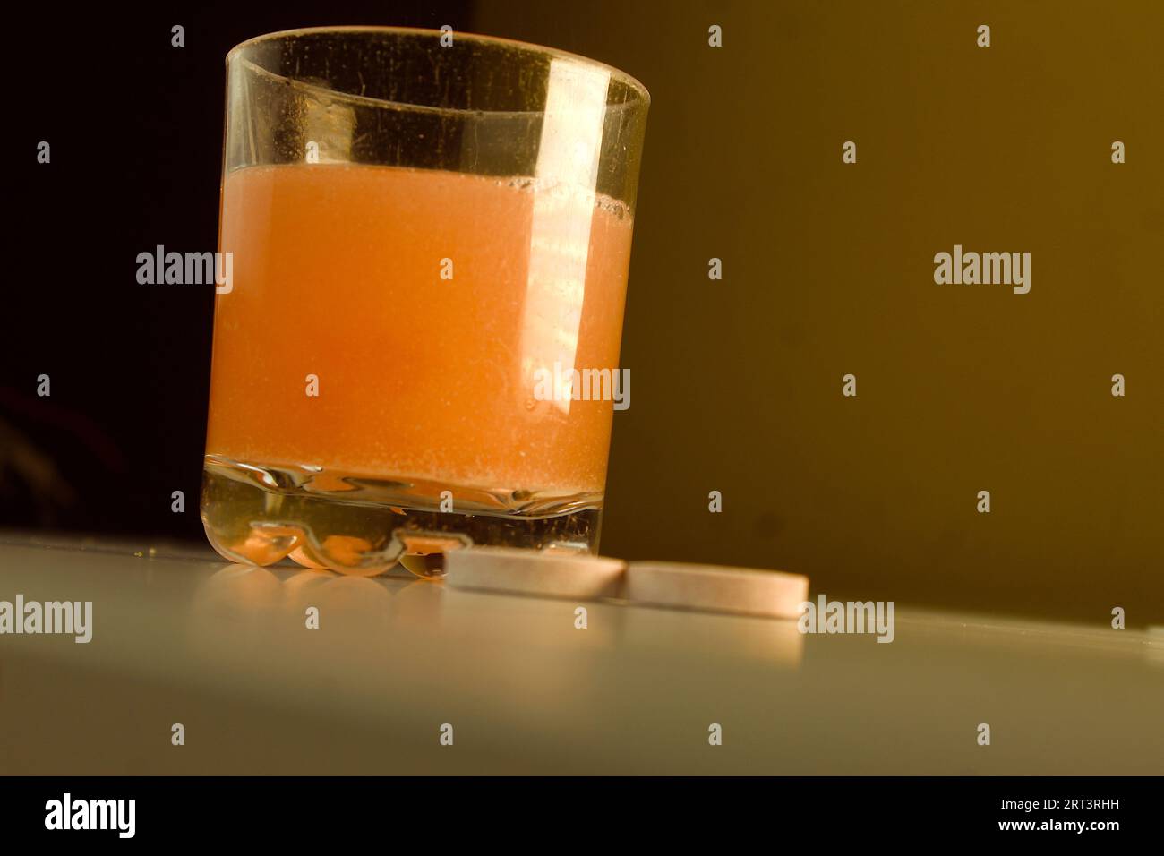 Electrolyte pill hi-res stock photography and images - Alamy Electrolyte pill hi-res stock photography and images - Alamy