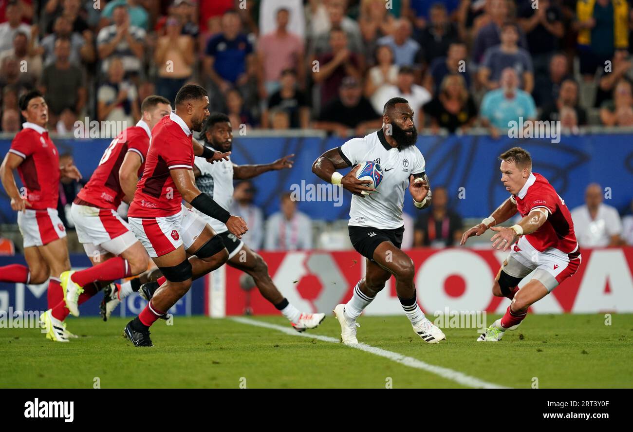 Fiji's Semi Radradra breaks through during the 2023 Rugby World Cup ...