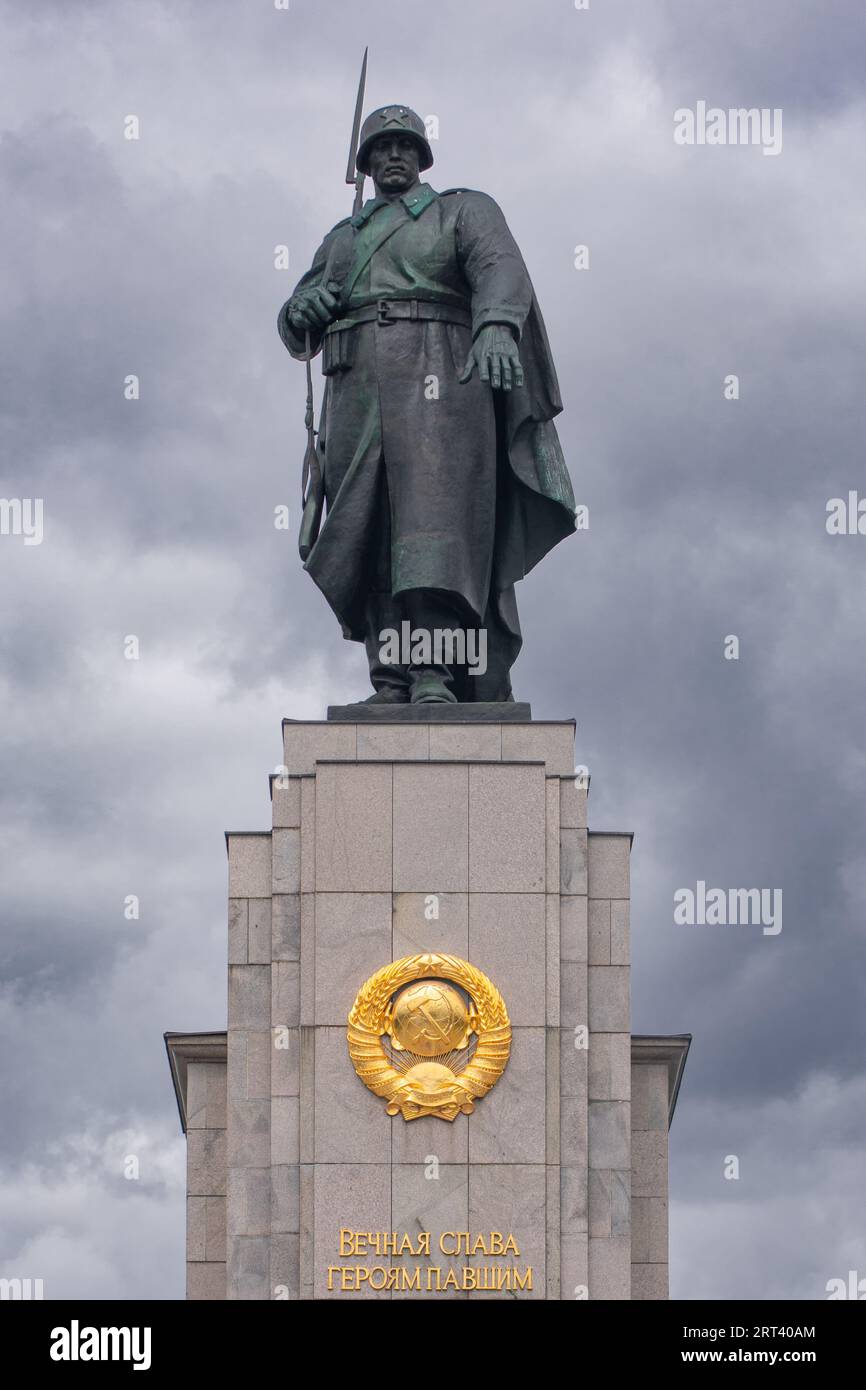 The Soviet War Memorial in Tiergarten Berlin, depicting a Soviet ...