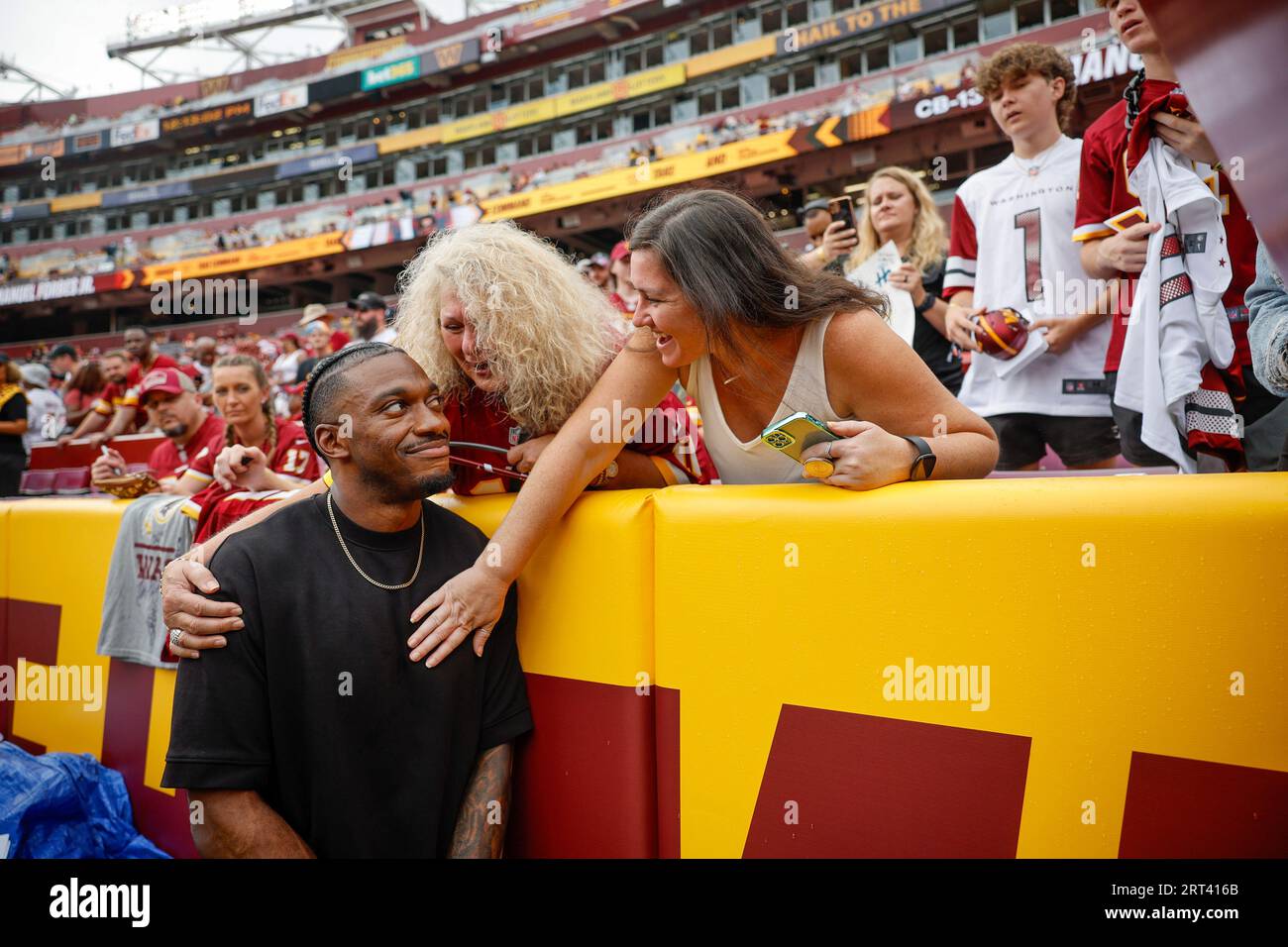Washington commanders fans hi-res stock photography and images - Alamy