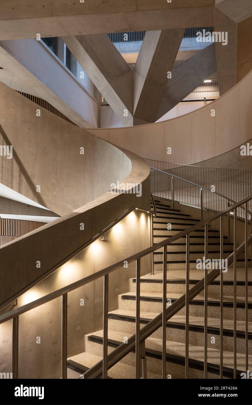 London School of Economics and Political Science campus Stock Photo - Alamy