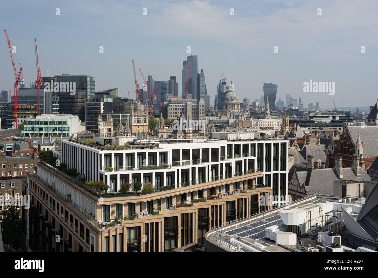 Corporate campus plaza hi-res stock photography and images - Alamy