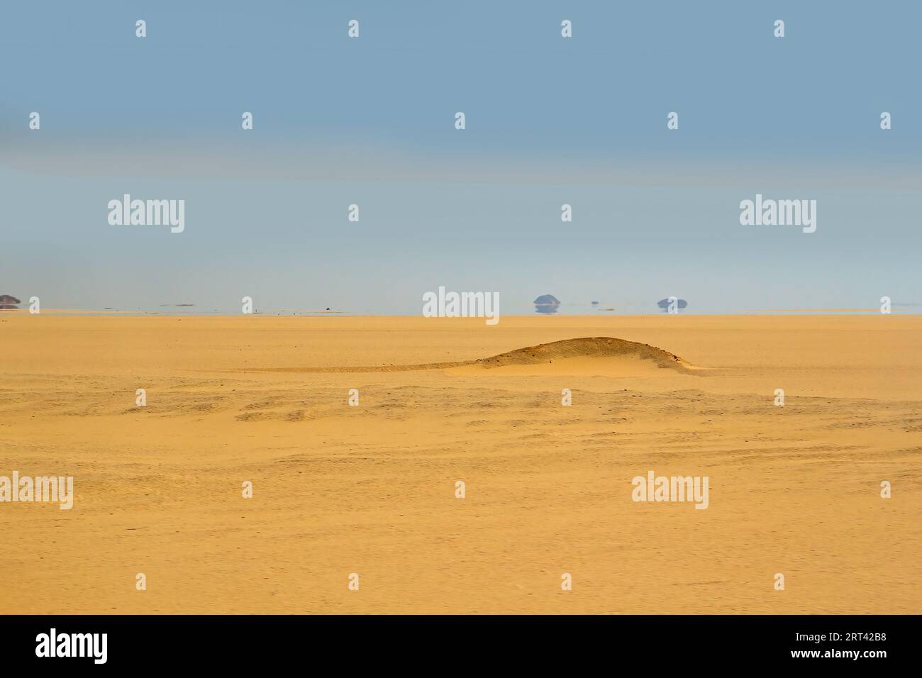 Fata Morgana (mirage) on the horizon of Sahara. Egypt near Aswan City ...