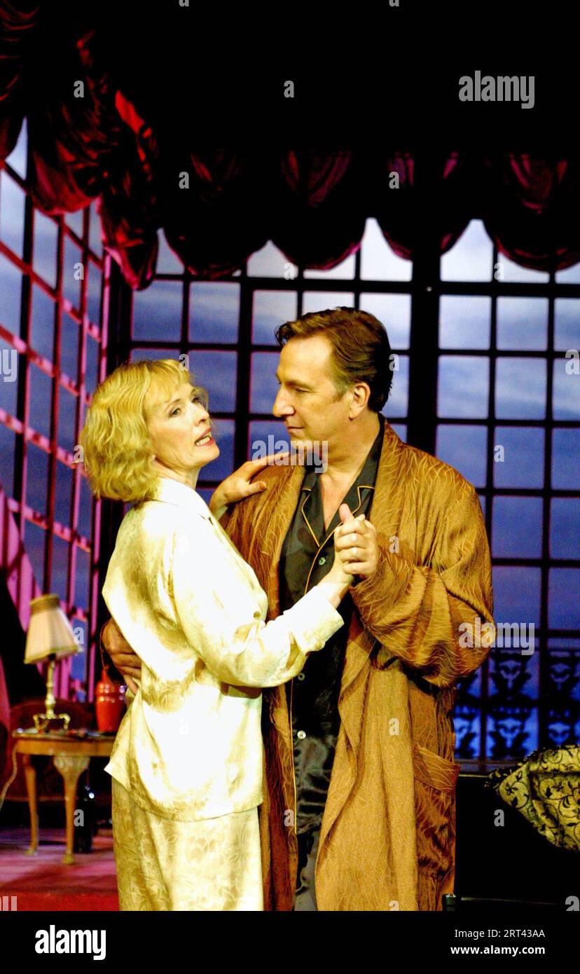 Lindsay Duncan (Amanda), Alan Rickman (Elyot) in PRIVATE LIVES by Noel ...