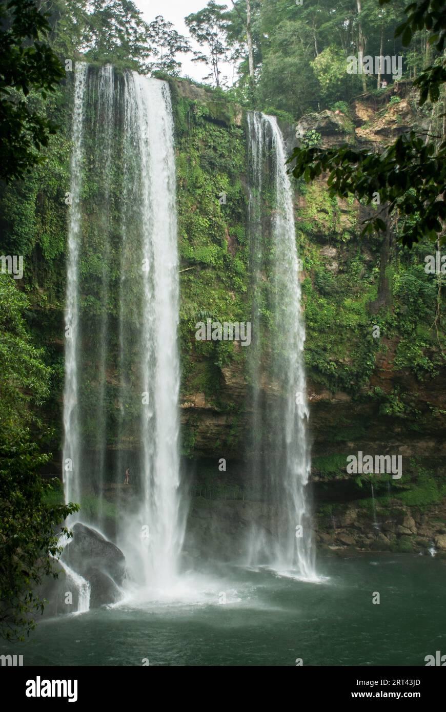 Misol-Ha waterfalls. Touristic waterfalls in Palenque, Chiapas Stock ...