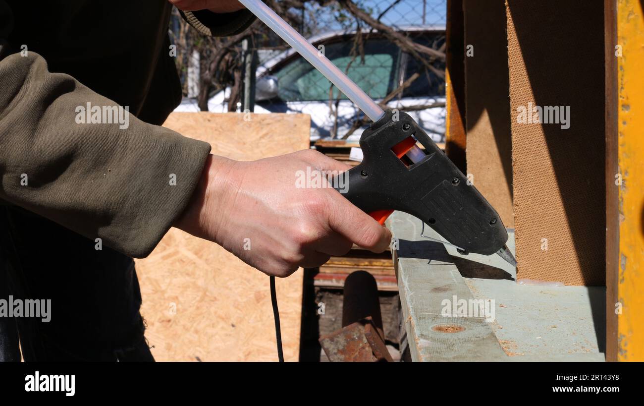 Fixing products hi-res stock photography and images - Alamy