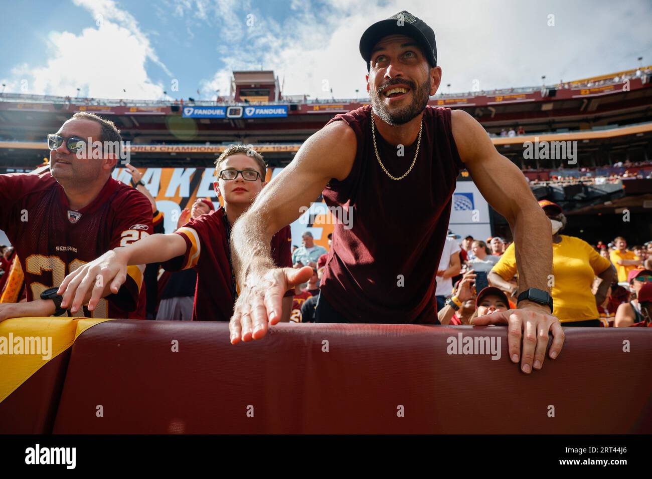 Washington commanders fans hi-res stock photography and images - Alamy