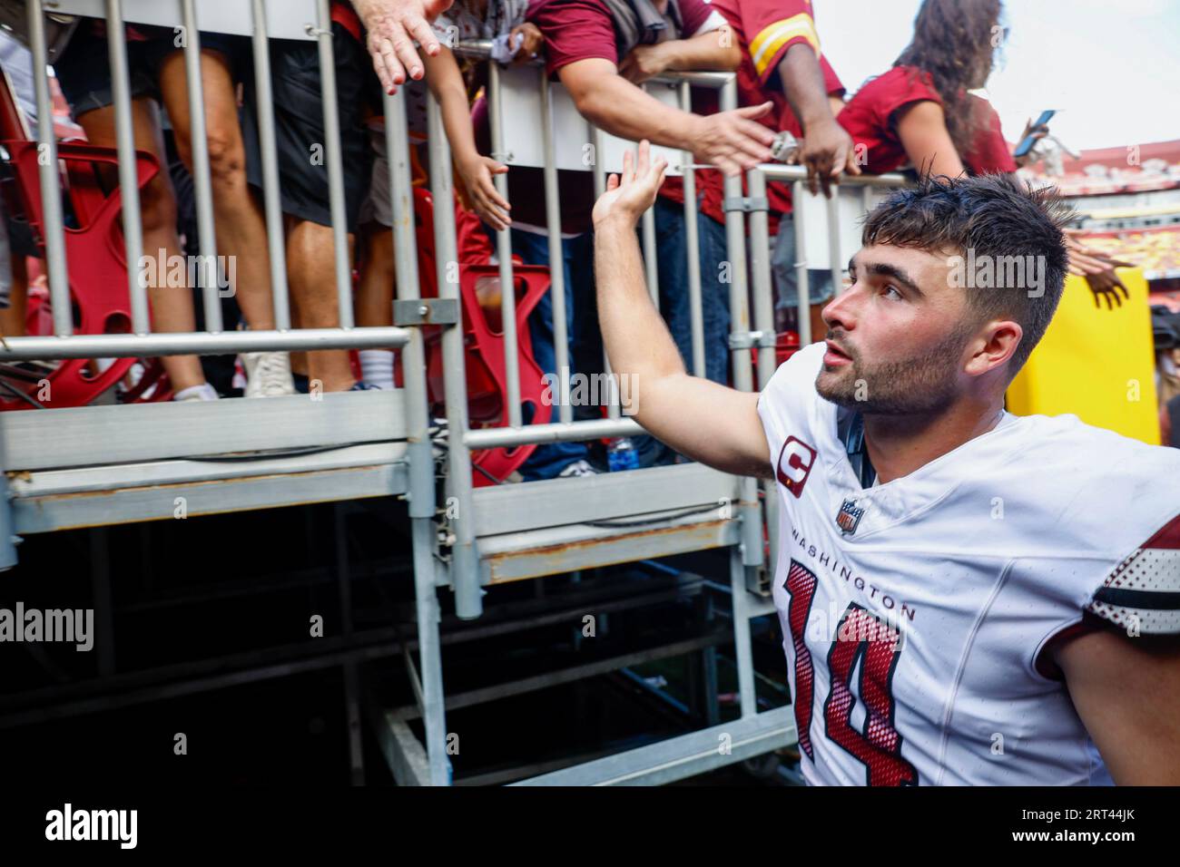Washington commanders fans hi-res stock photography and images - Alamy