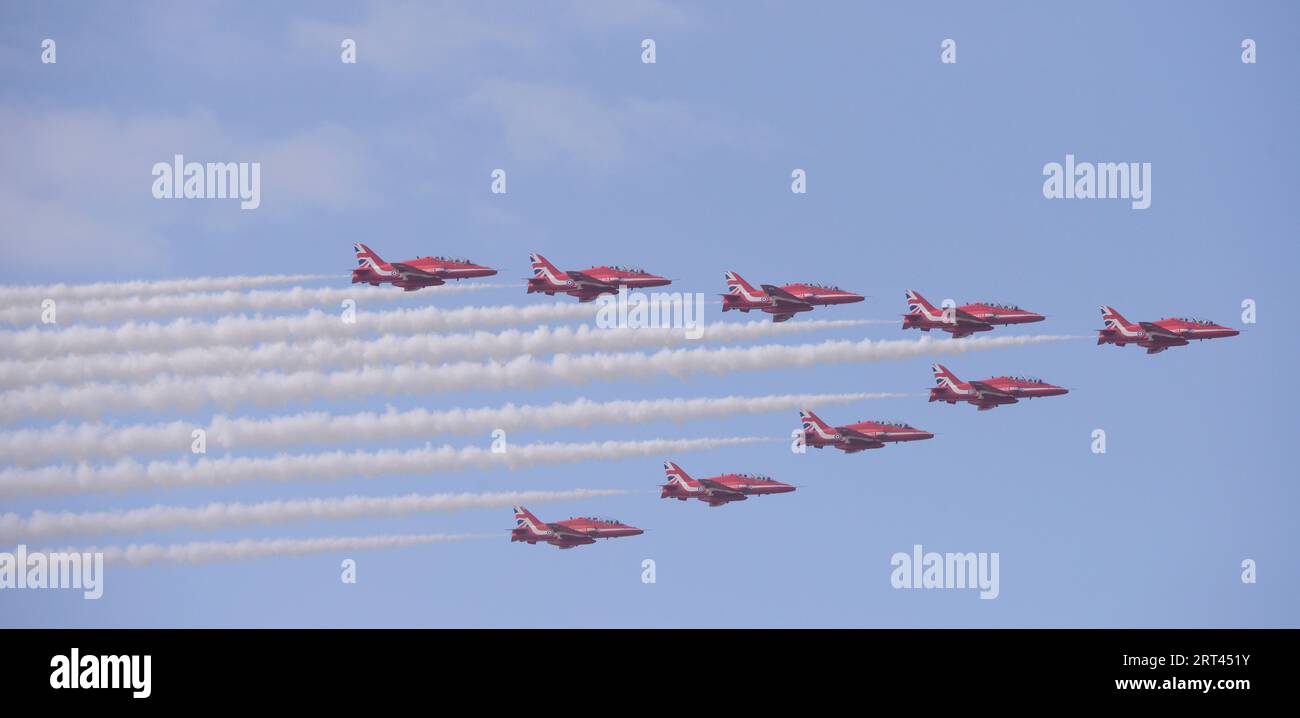 The RED ARROWS flypast at Southport Airshow, Merseyside Stock Photo - Alamy